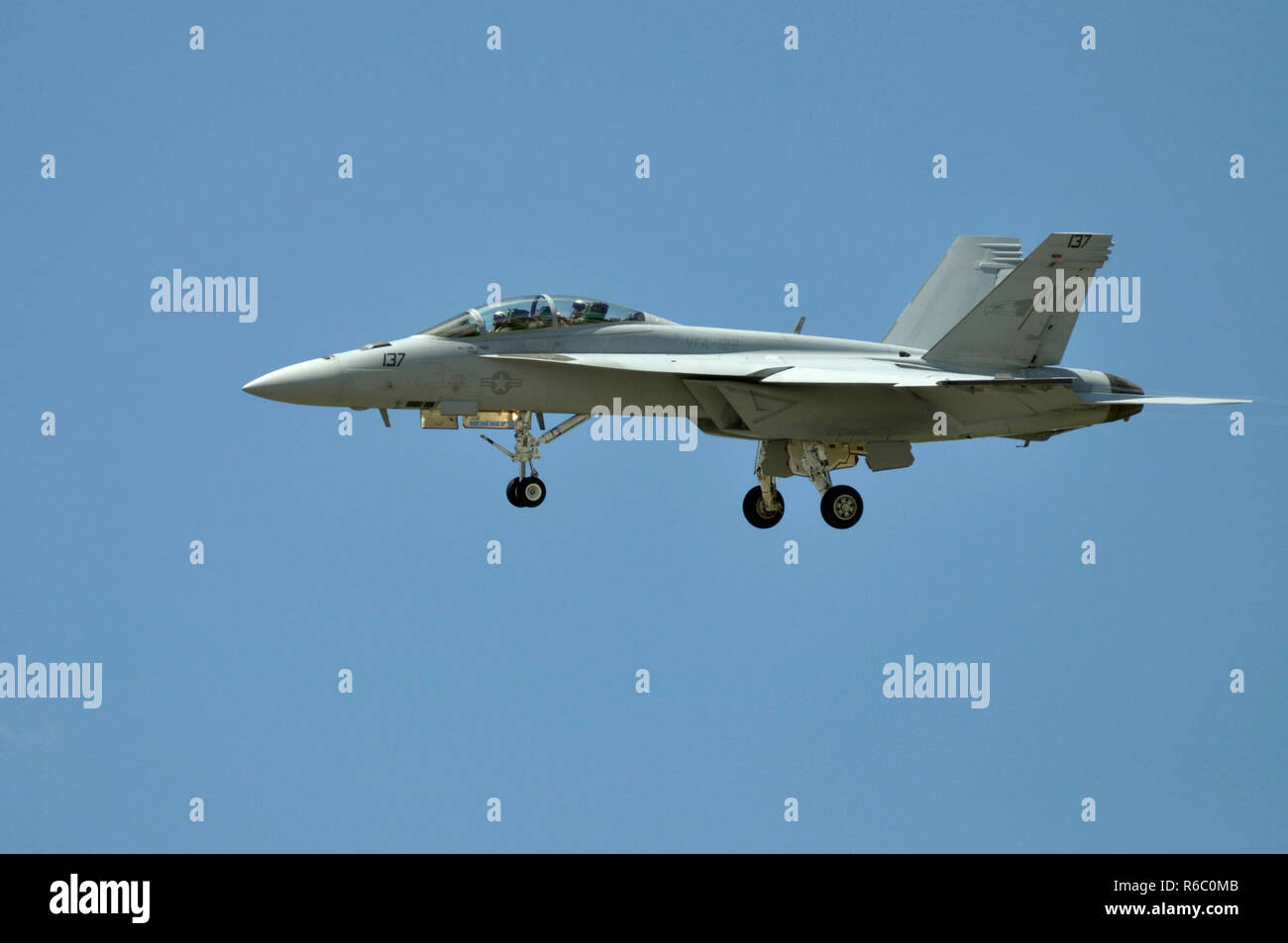 F18 aircraft fighter canopy hi-res stock photography and images - Alamy