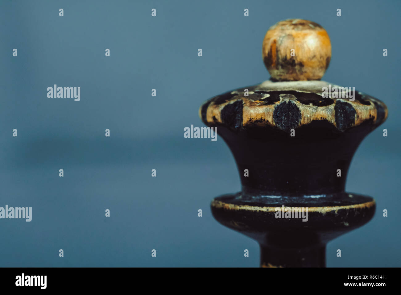 Queen elizabeth alone hi-res stock photography and images - Alamy