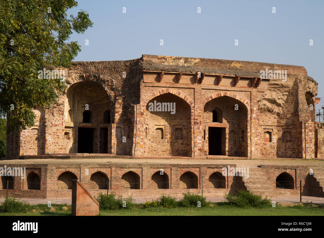 akbar tomb near agra in india Stock Photo - Alamy