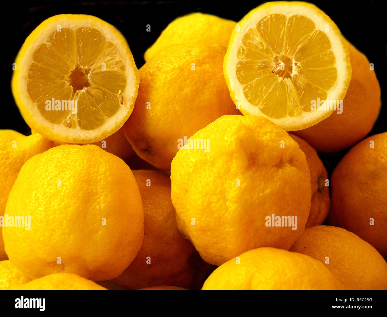 Citron fruits hi-res stock photography and images - Alamy