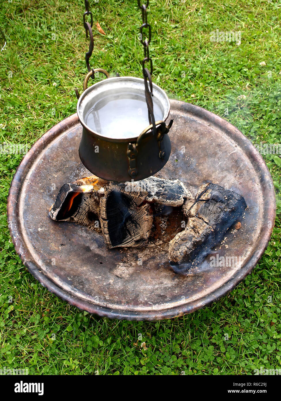 Fireplace With Boiling Water Stock Photo - Alamy