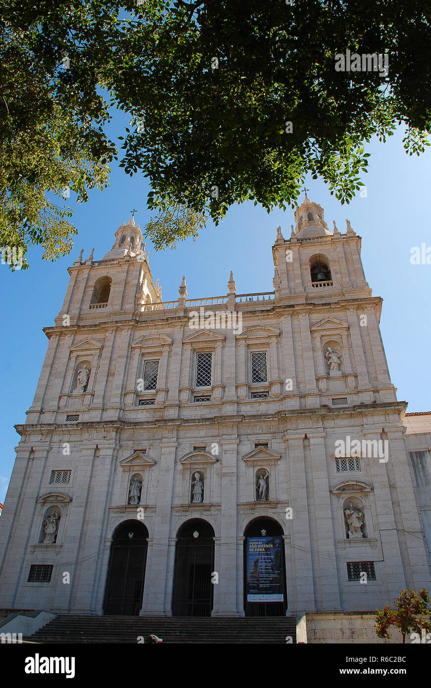 17th century view of lisbon hi-res stock photography and images - Alamy