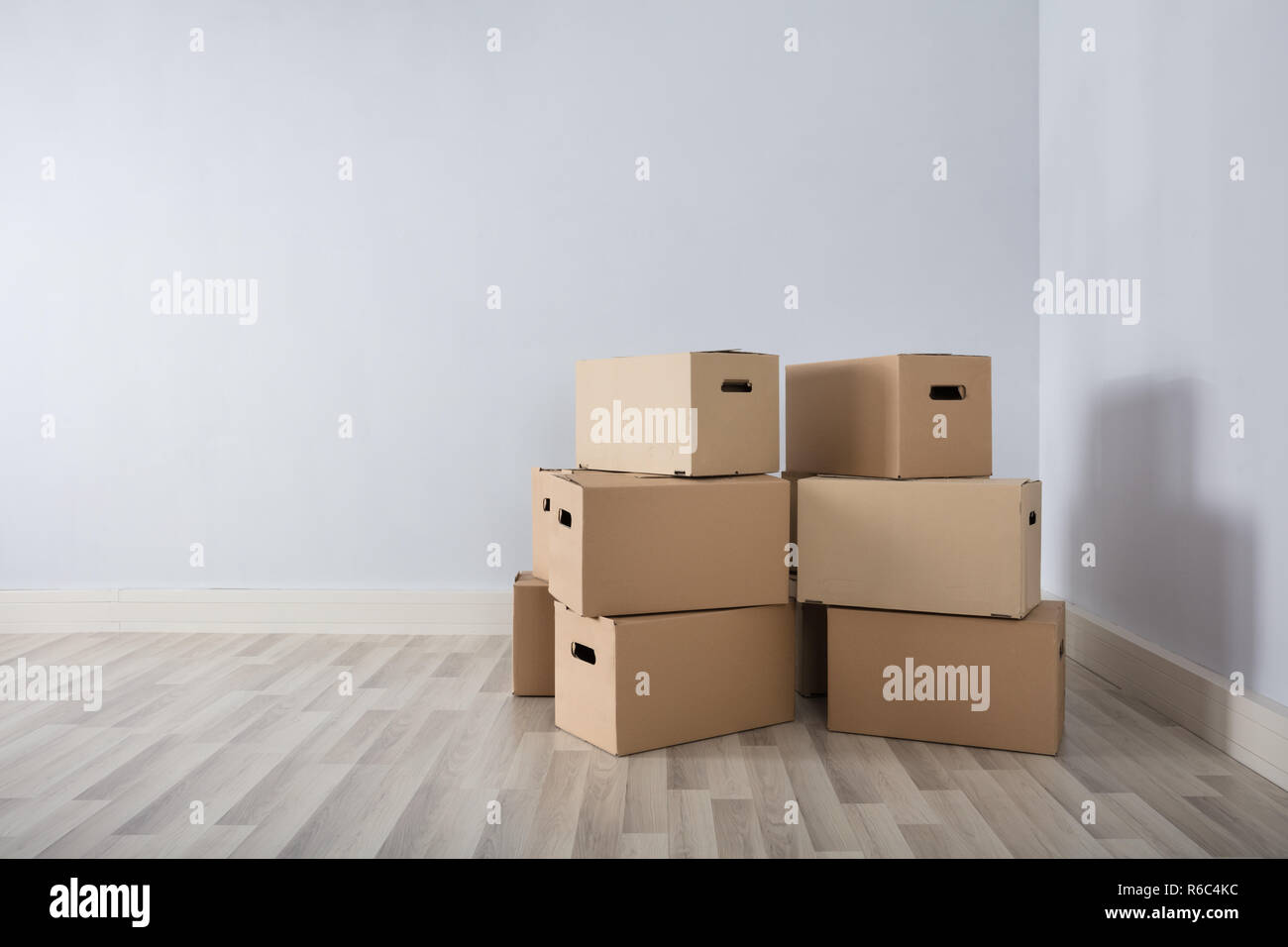 Empty delivery cartons hi-res stock photography and images - Alamy