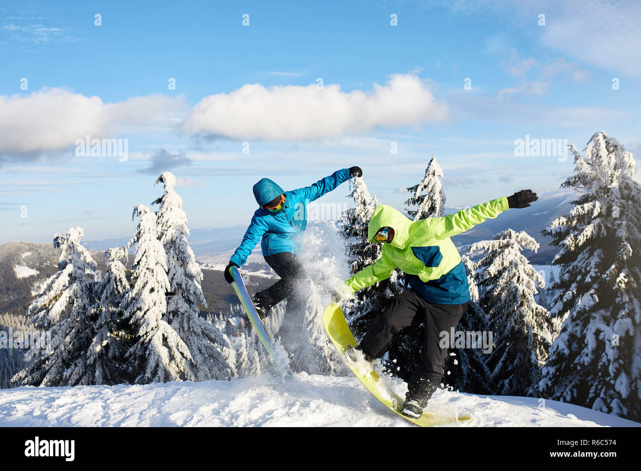 Jump mountain hi-res stock photography and images - Alamy