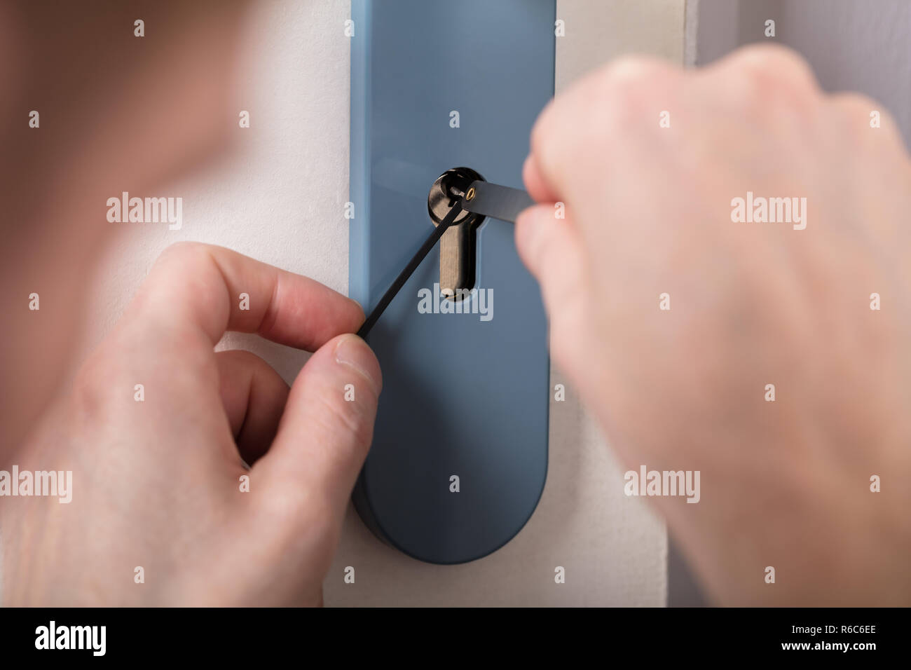 Lockpicking male hi-res stock photography and images - Alamy