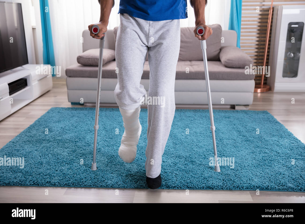 Low Section View Of A Man's Plastered Leg Stock Photo - Alamy