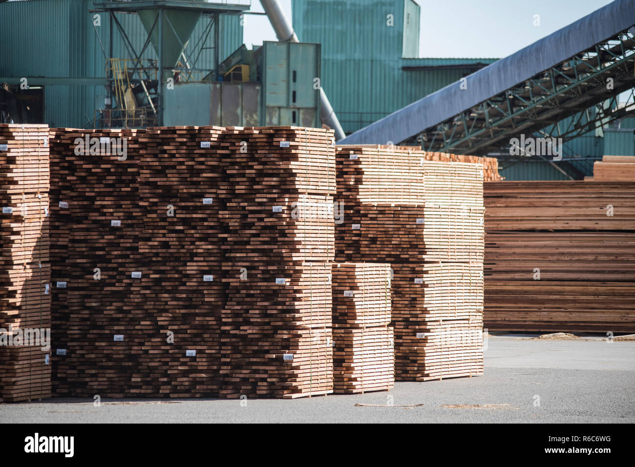 Softwood lumber canada hi-res stock photography and images - Alamy