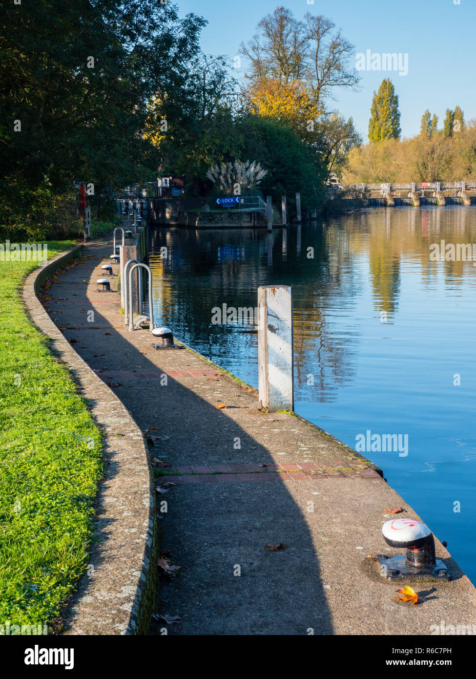 King's lock thames hi-res stock photography and images - Alamy