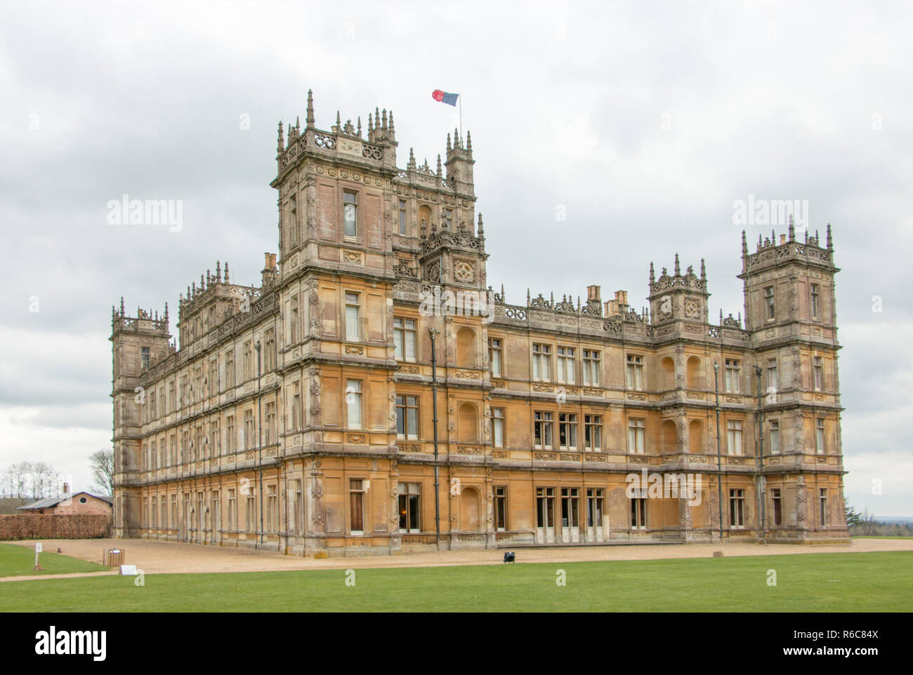 Highclere castle exterior hi-res stock photography and images - Alamy