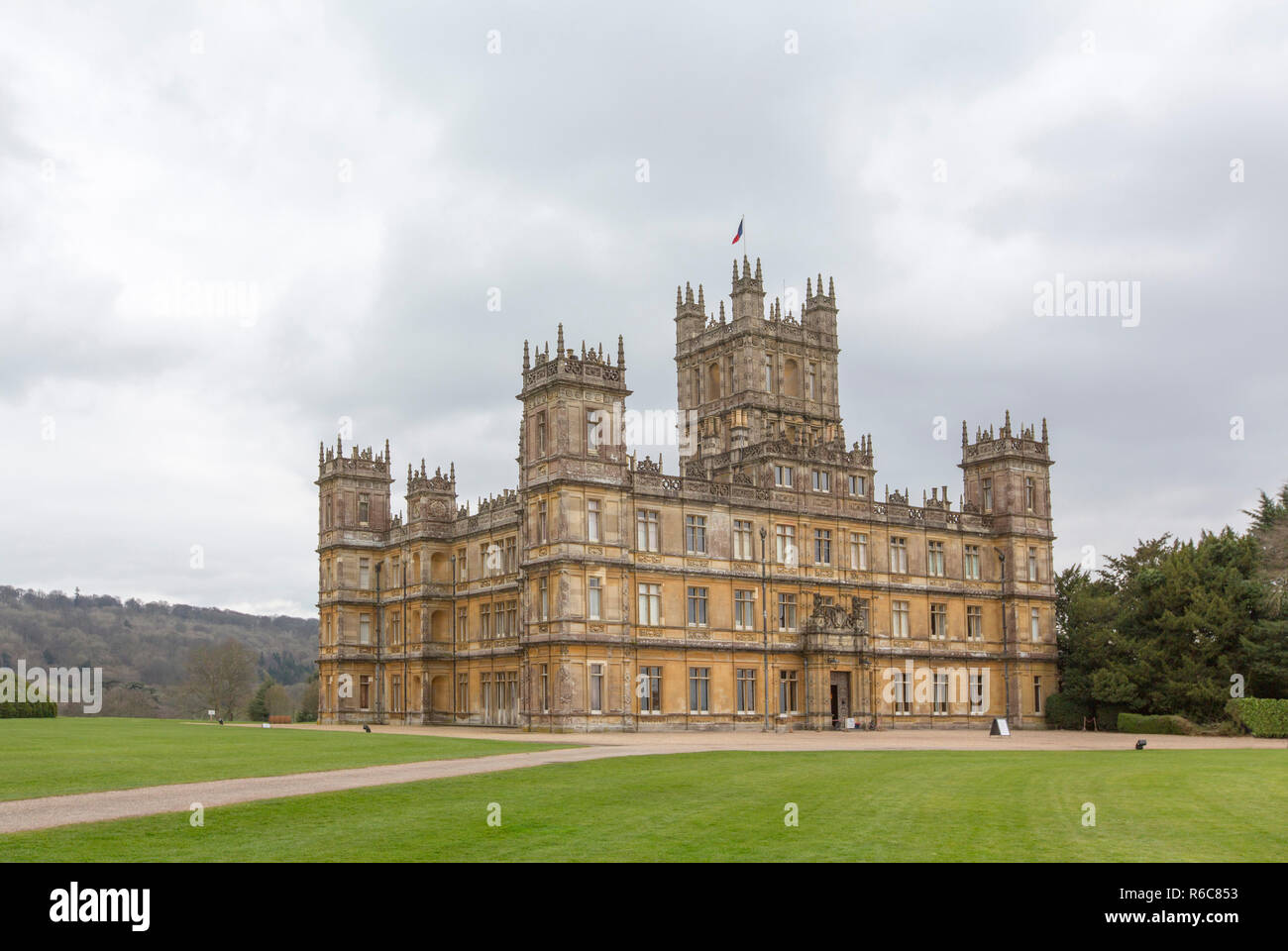 Highclere castle exterior hi-res stock photography and images - Alamy