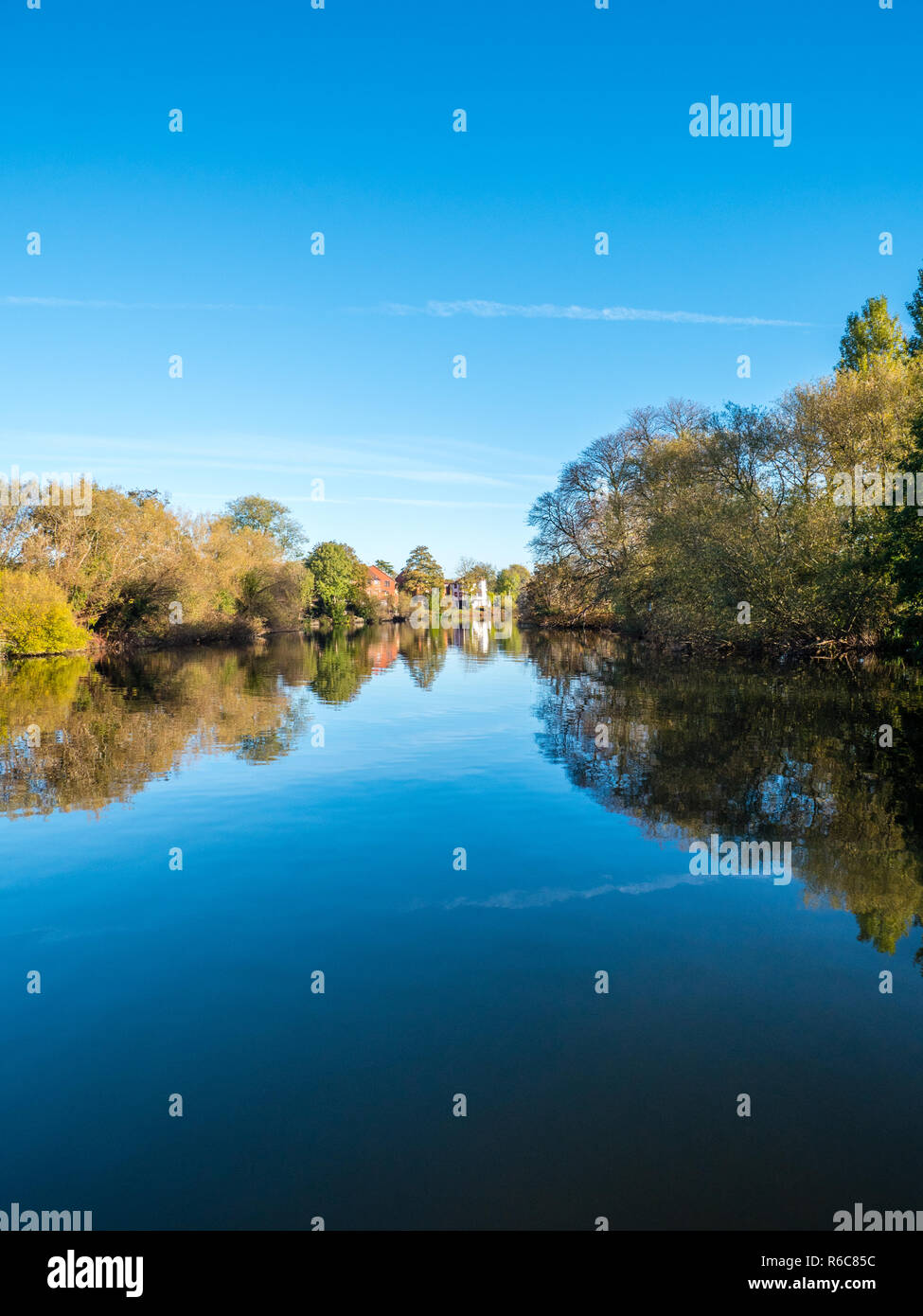 Kings meadow river thames hi-res stock photography and images - Alamy