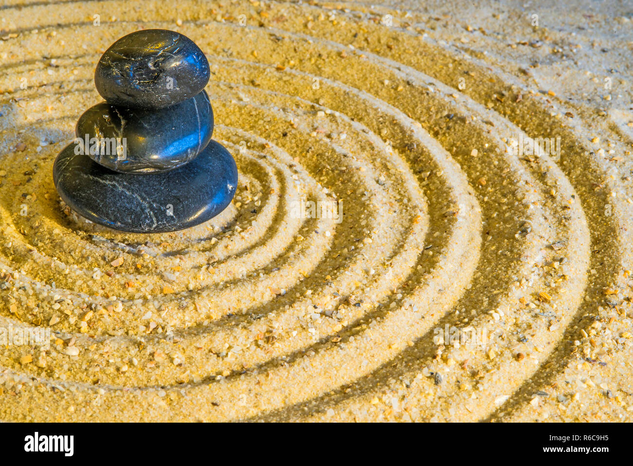Zen circles hi-res stock photography and images - Alamy