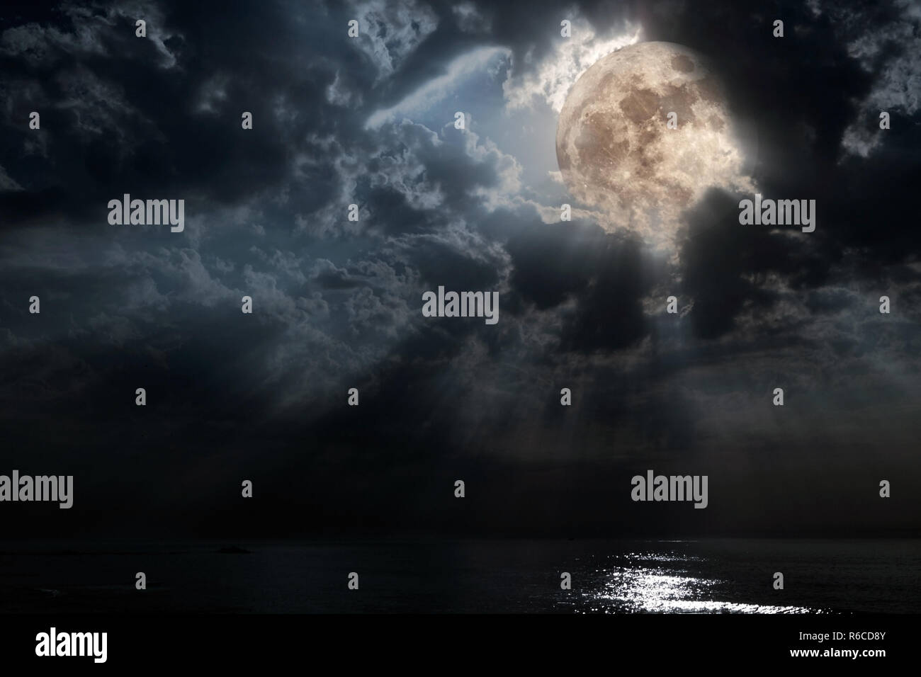 Composition beam hi-res stock photography and images - Alamy