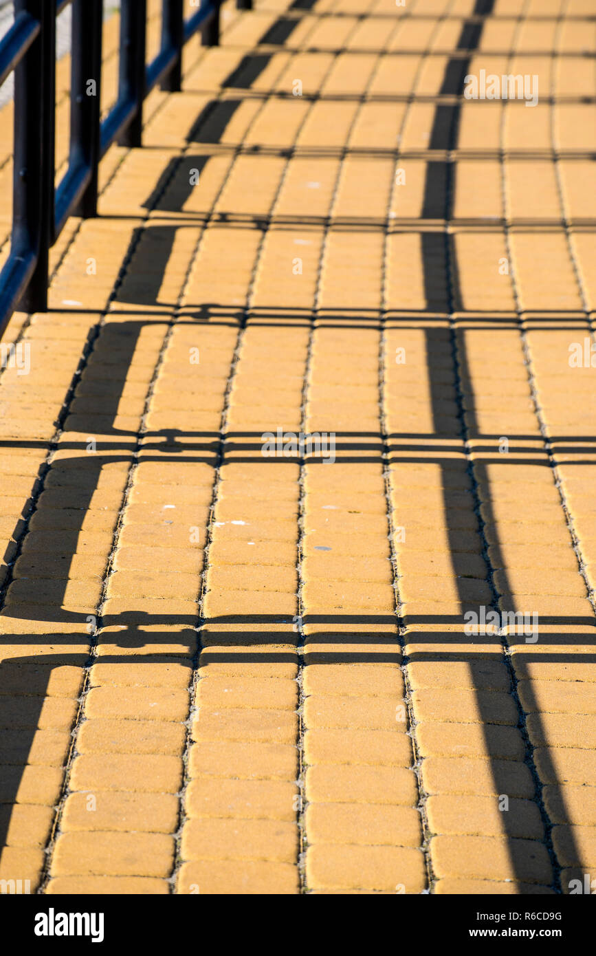 Curved stone pier hi-res stock photography and images - Alamy