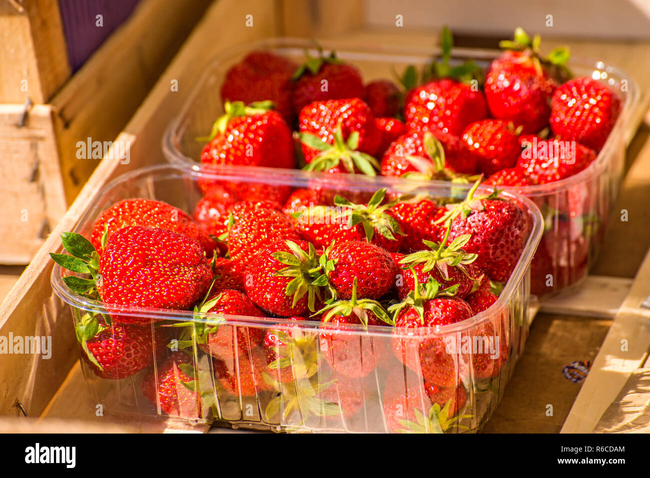Packed strawberry hi-res stock photography and images - Alamy