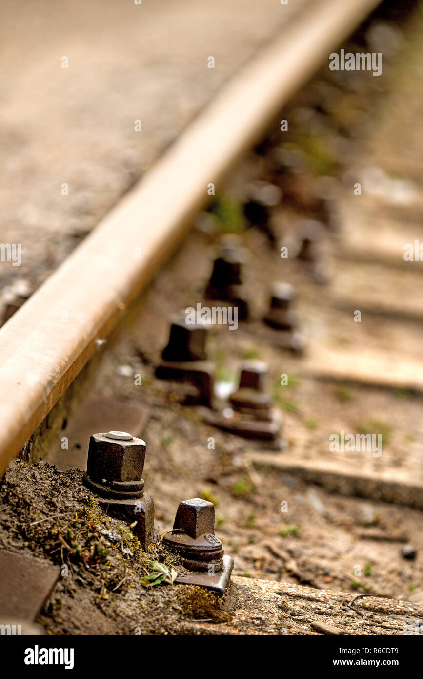 Rail screws hi-res stock photography and images - Alamy