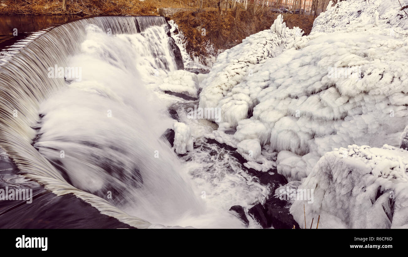 Winter Water Falls, Yantic Falls, Norwich CT Stock Photo - Alamy
