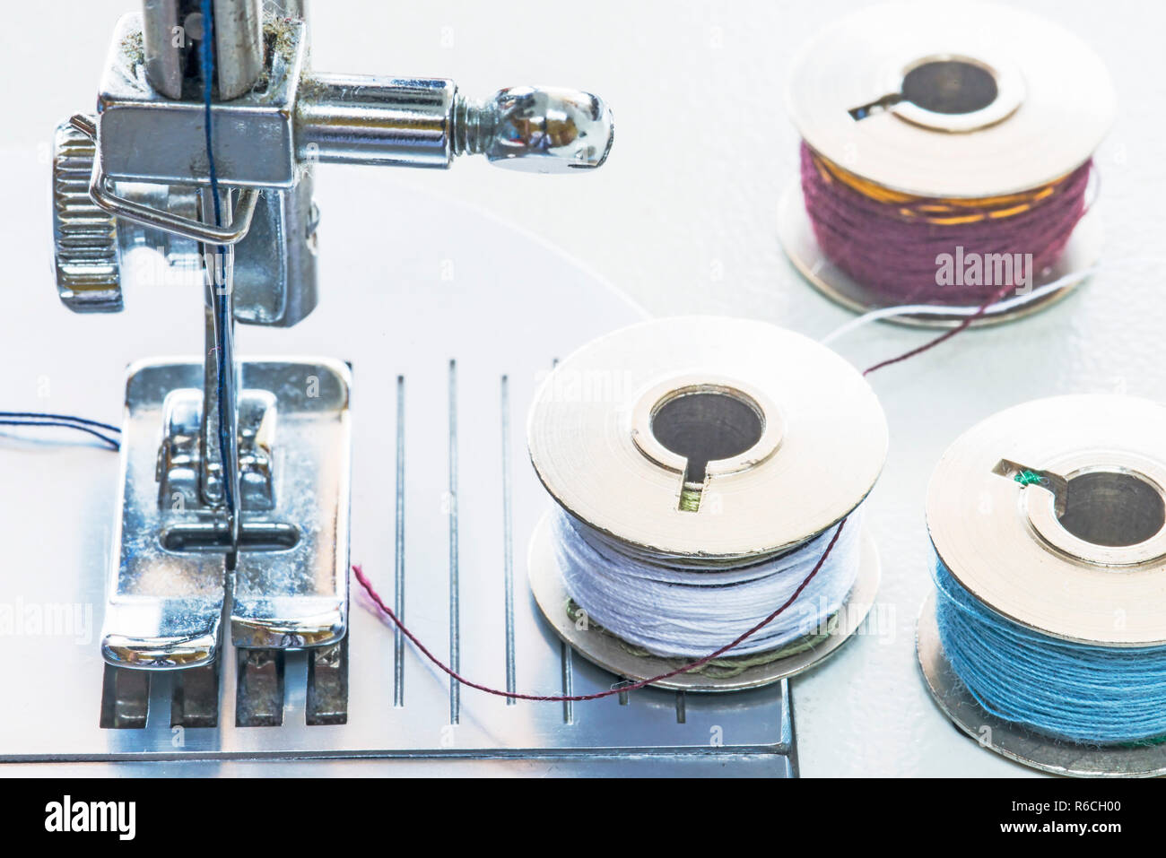 Sewing Machine With Spools Stock Photo - Alamy