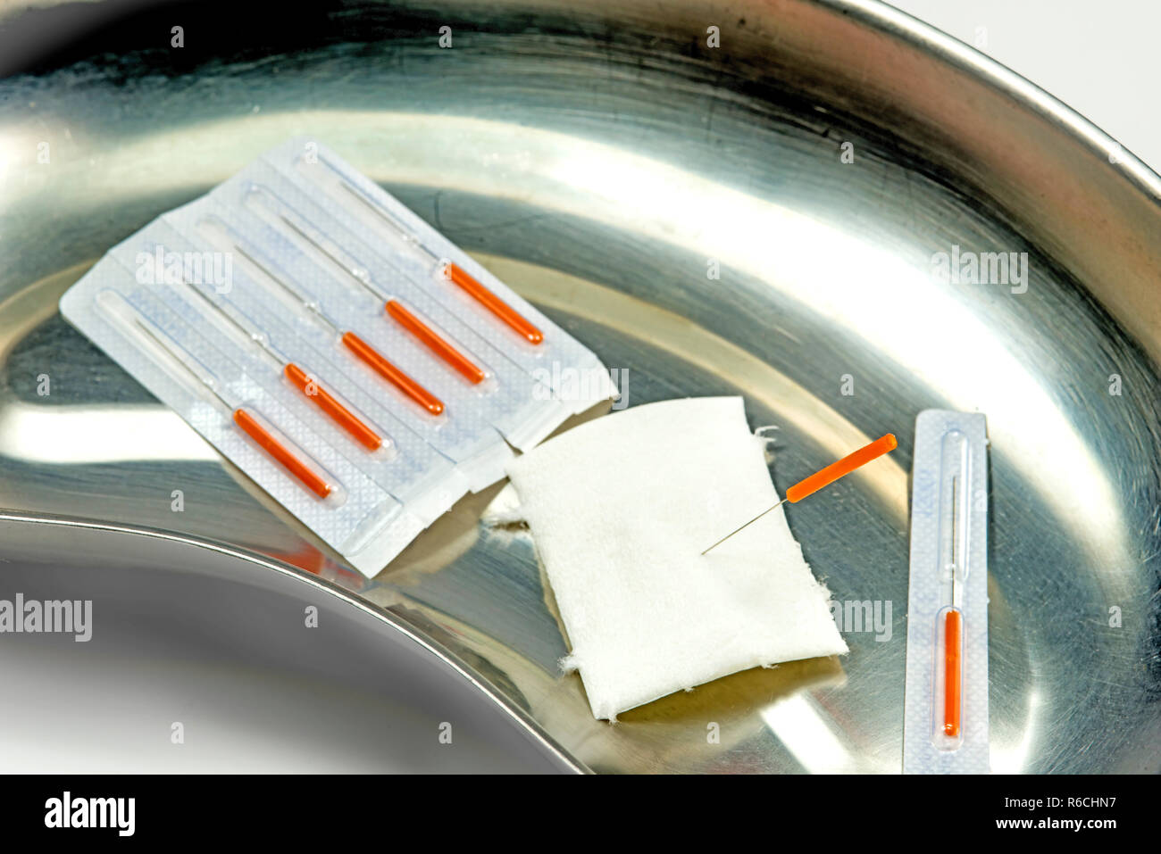 Acupuncture needles tcm hi-res stock photography and images - Alamy