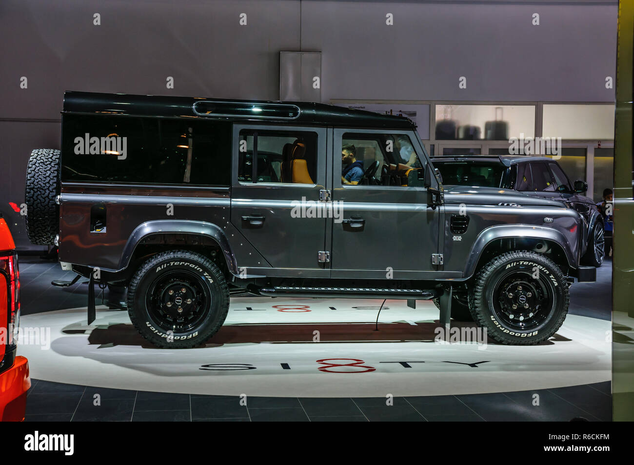 Land rover deffender hi-res stock photography and images - Alamy