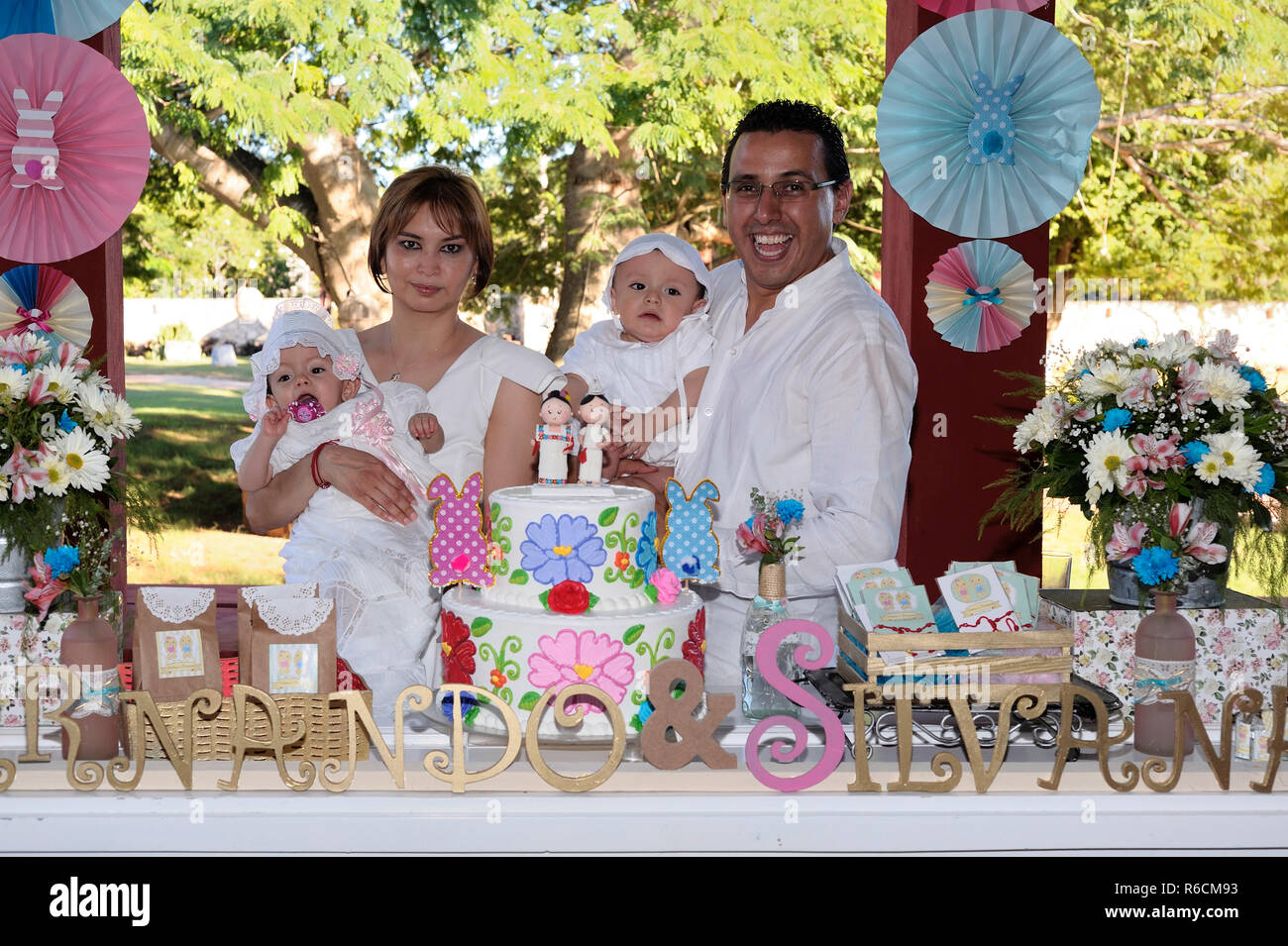 Mexican father and daughter hi-res stock photography and images - Alamy