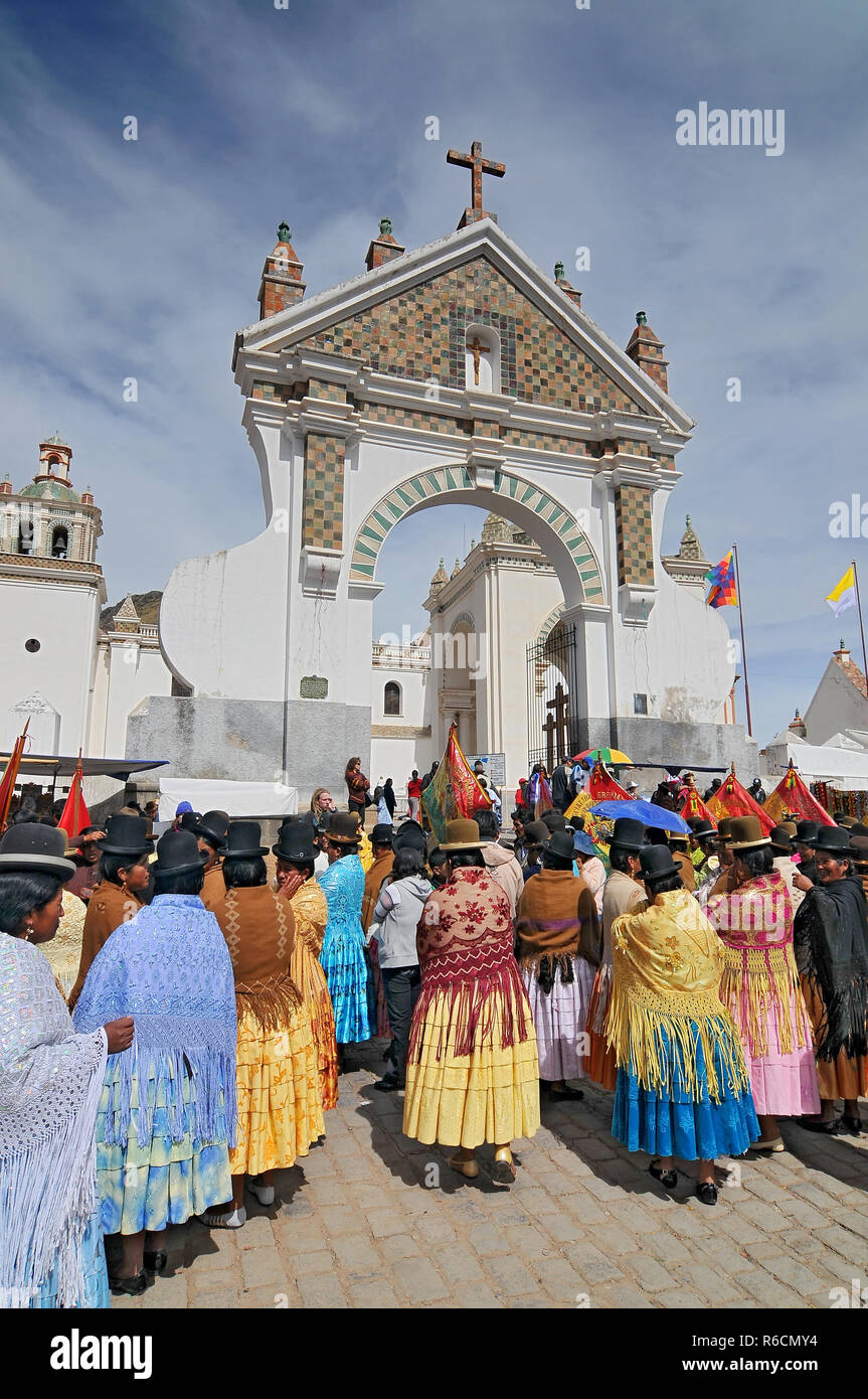Bolivia, Copacabana, Typical Traditional Bolivian Women Near Basilica ... Bolivia, Copacabana, Typical Traditional Bolivian Women Near Basilica ...