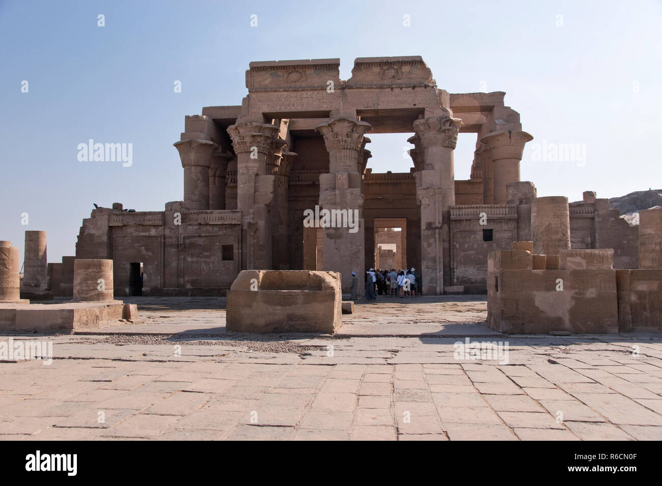 Kom ombo double temple hi-res stock photography and images - Alamy