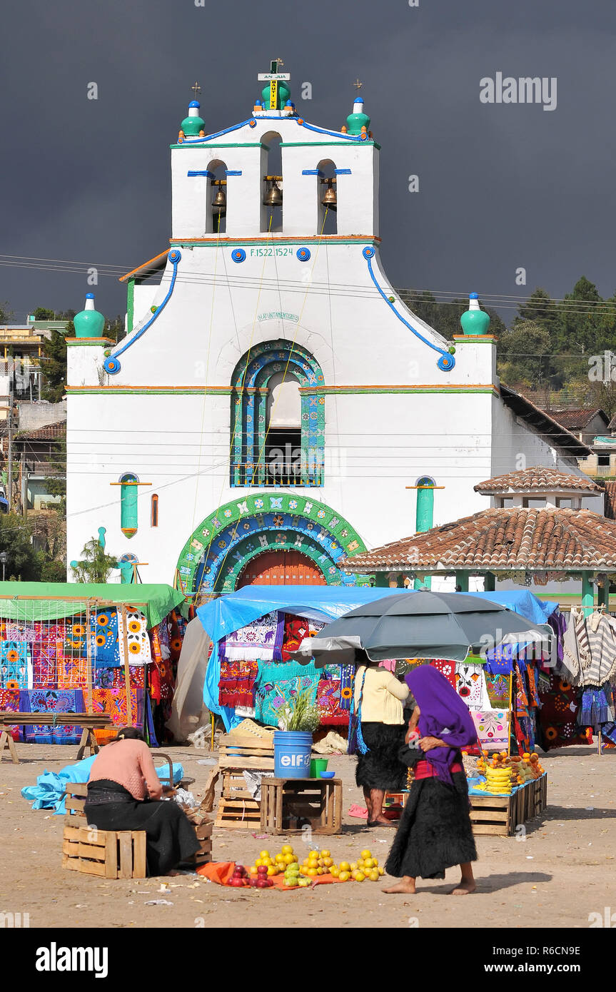 Mexico, Chiapas San Juan De Chamula, The Church Stock Photo - Alamy