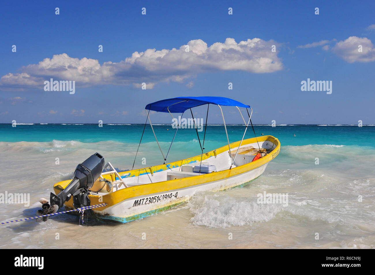 Tulum boat water hi-res stock photography and images - Alamy