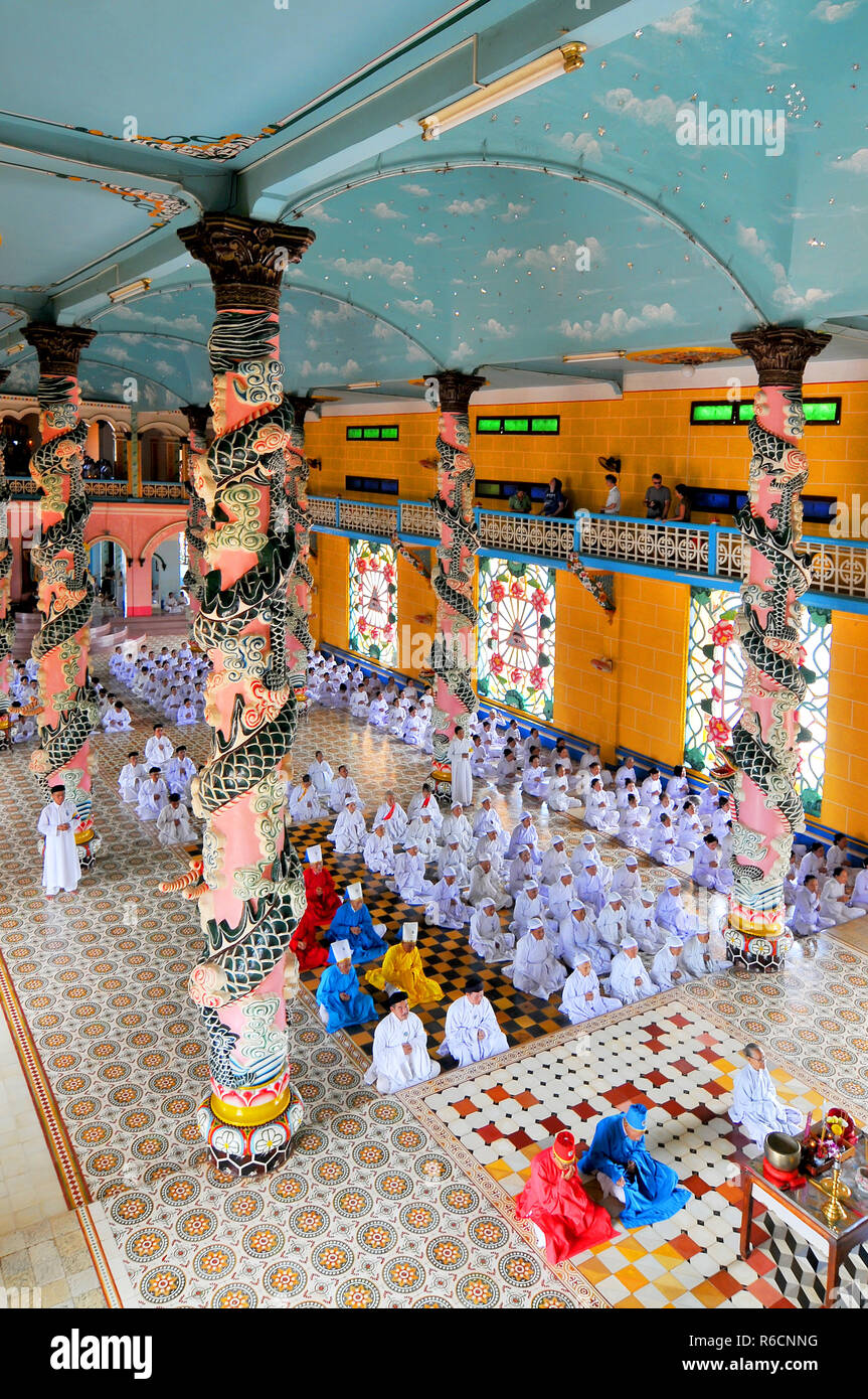 Vietnam, Cantho Prov, Mekong Delta, , Noontime Prayer And Ceremony At ...
