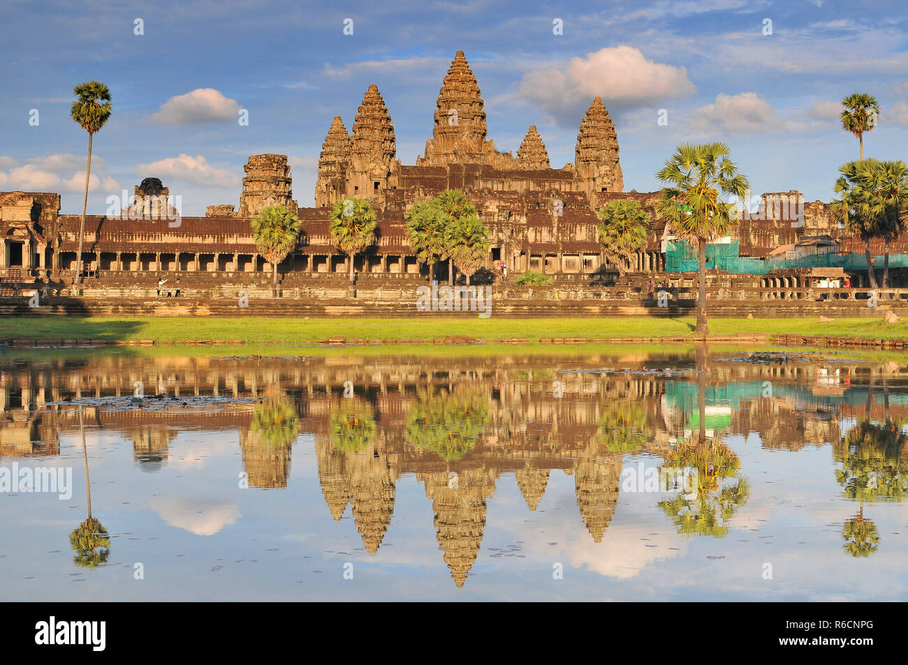 Angkor Wat And Reflecting Pool, Siem Reap, Cambodia Stock Photo - Alamy