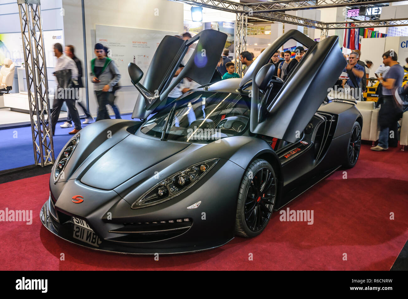 Sin r1 gt hi-res stock photography and images - Alamy