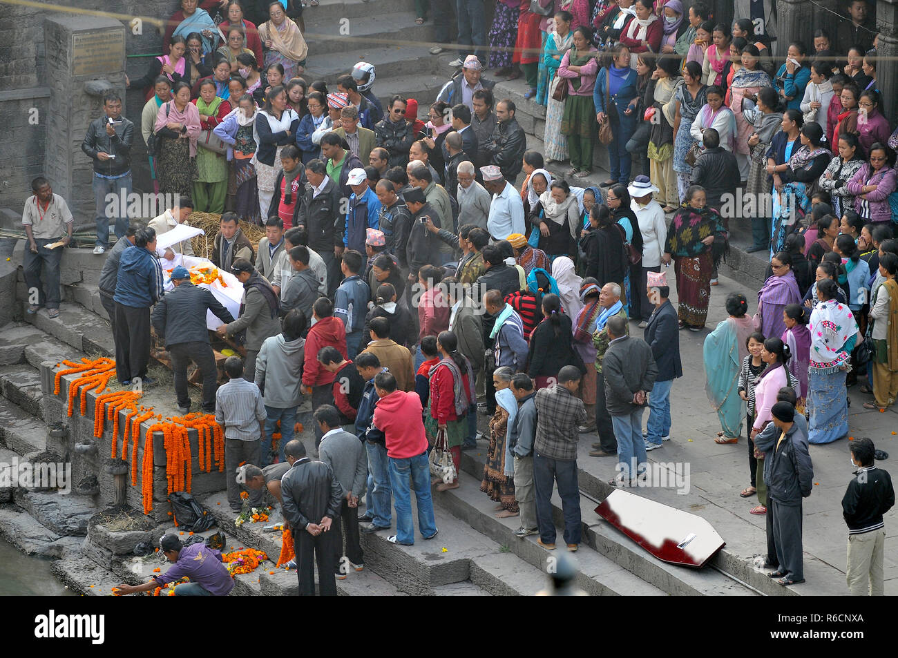 Nepal, Kathmandu, Pashupatinath Temple, Cremation Ceremony Stock Photo ...