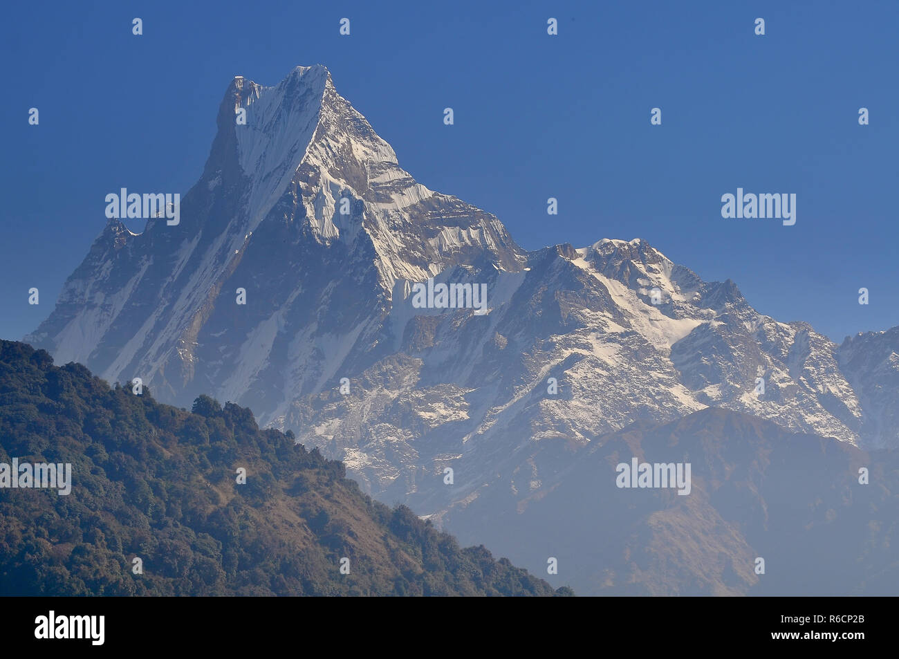 Majestic machapuchare hi-res stock photography and images - Alamy