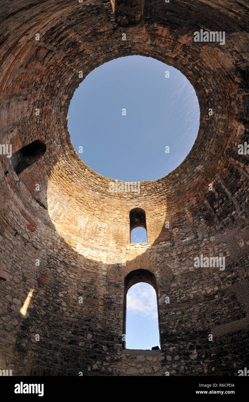 Buildings and the interior of the vestibule of hi-res stock photography ...