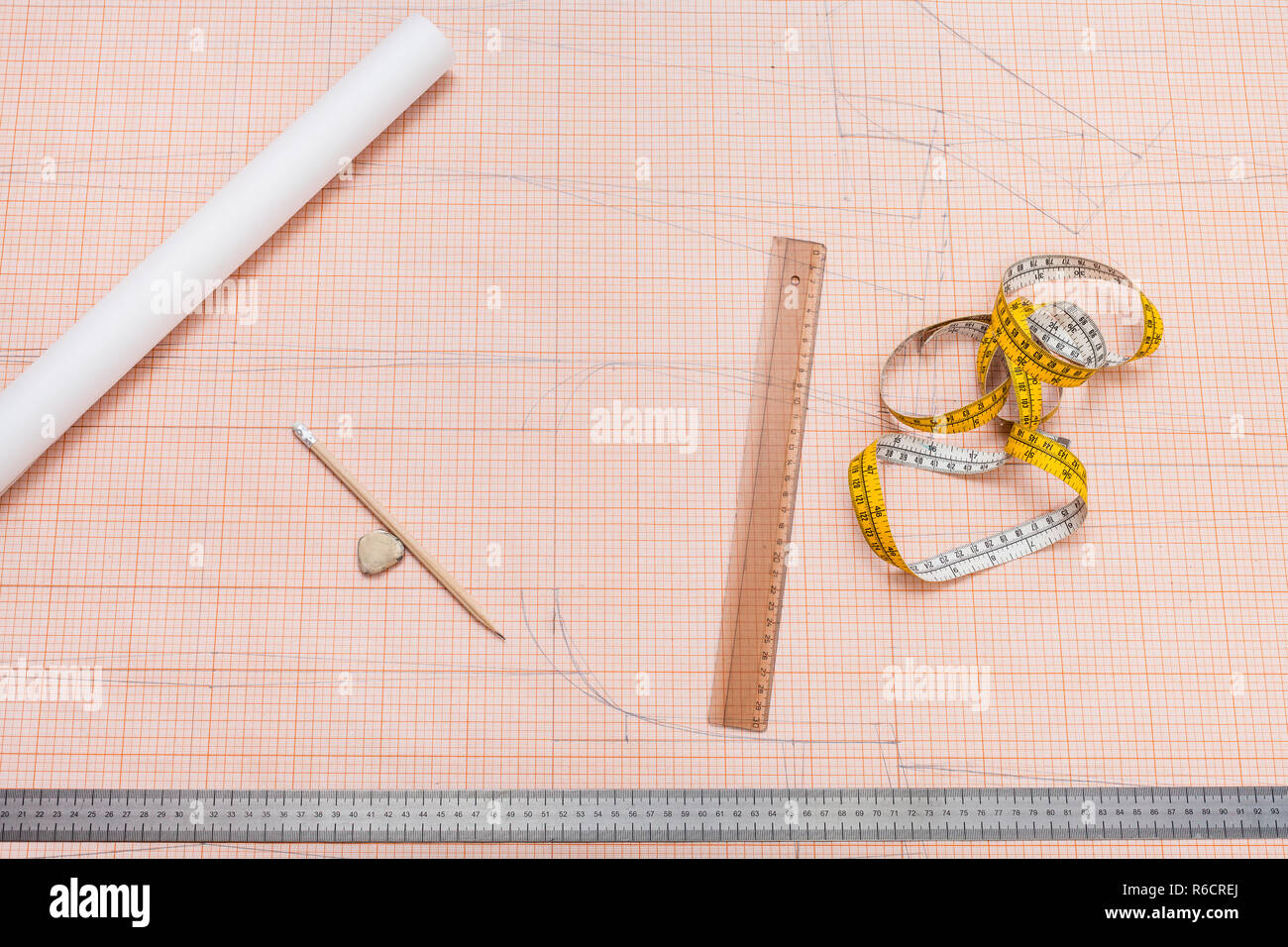 Tools clothing pattern drawing hi-res stock photography and images - Alamy