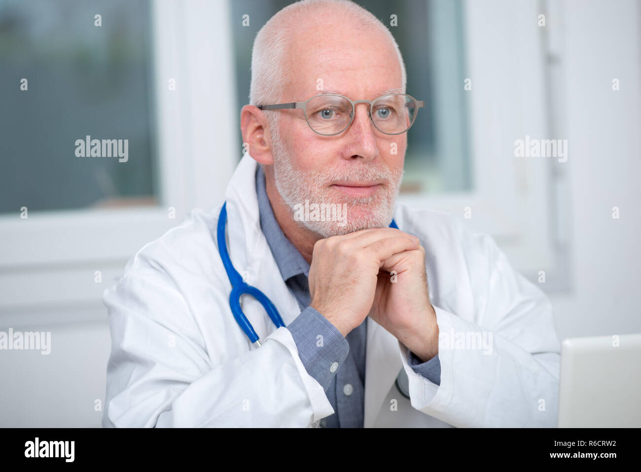 portrait of medical doctor with stethoscope Stock Photo - Alamy