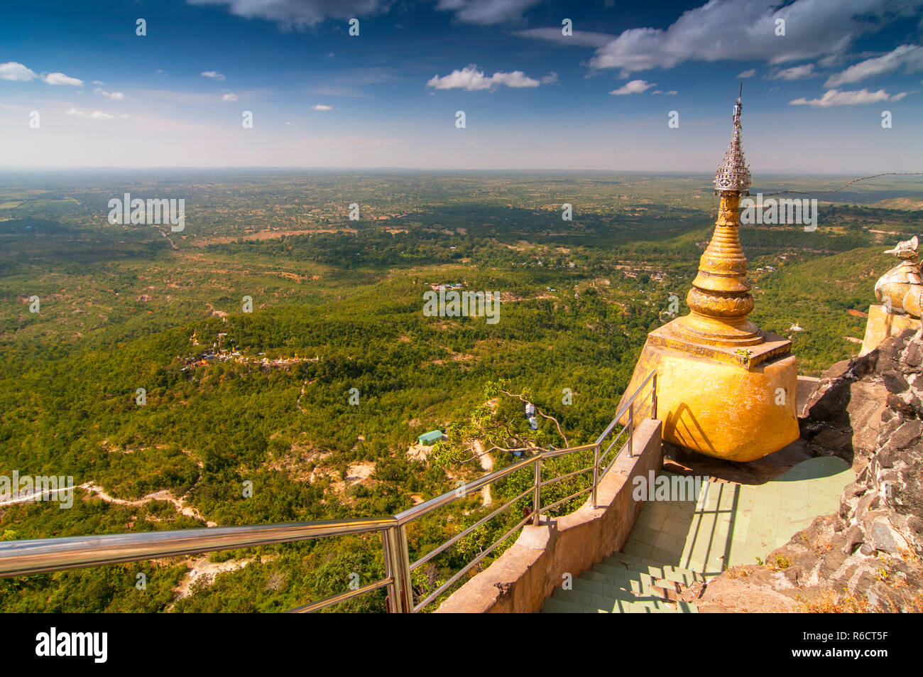 Myanmar temple on rock hi-res stock photography and images - Alamy