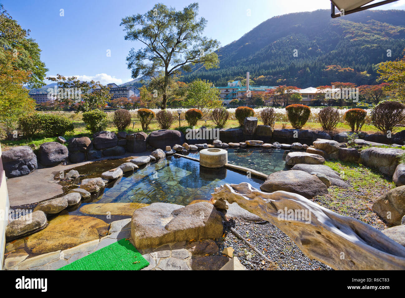 Bathroom with sunken bathtub hi-res stock photography and images - Alamy