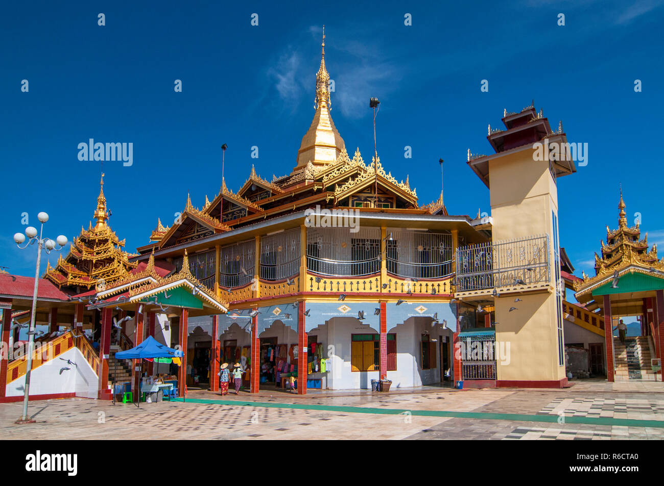 Phaung daw oo pagoda hi-res stock photography and images - Alamy