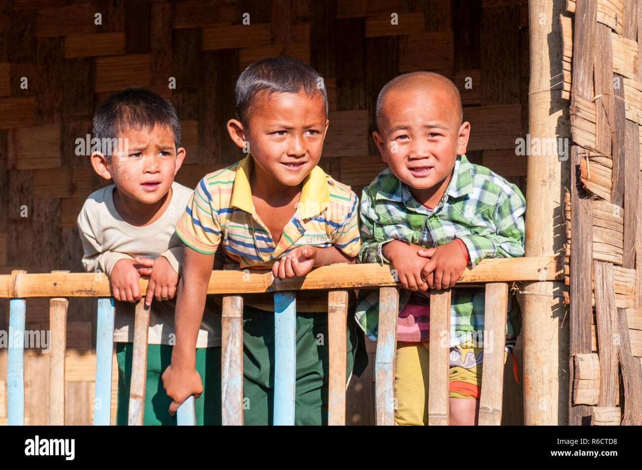 Burmese children hi-res stock photography and images - Alamy
