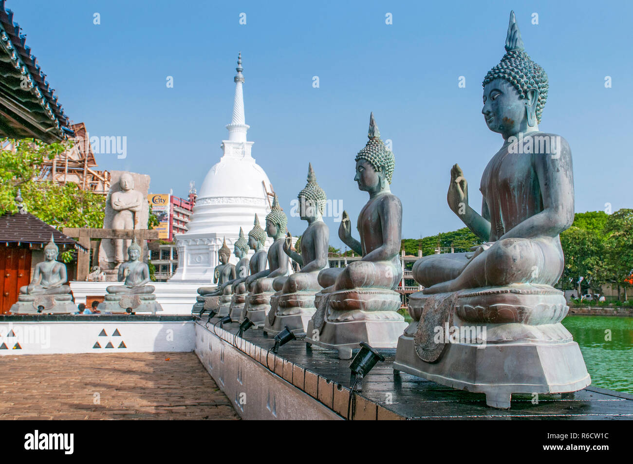 Famous Sitting Buddha Statues And Stupa In The Seema Malaka Temple In ...