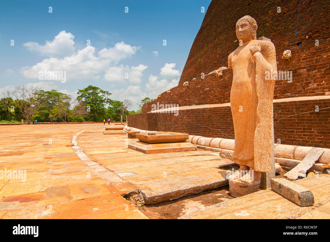 Jetavanaramaya Dagoba In The Ruins Of Jetavana In The Sacred World ...