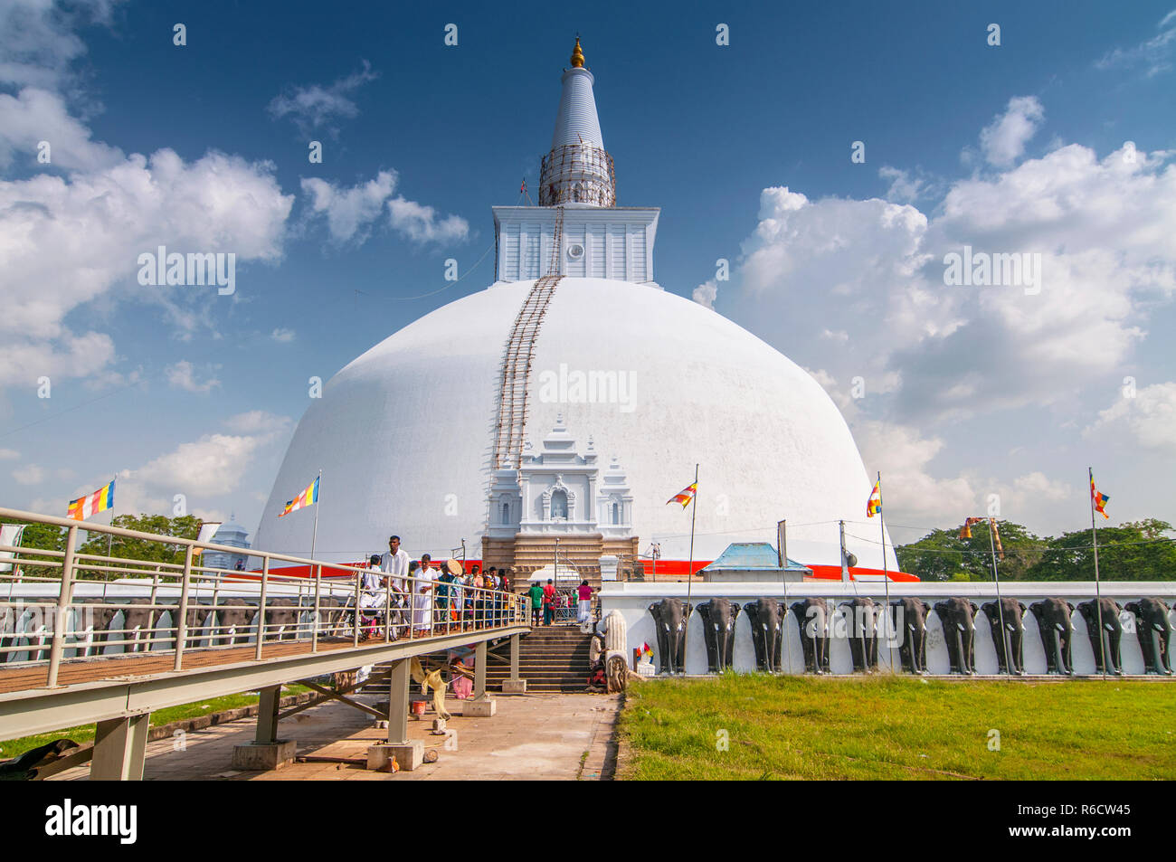 Ruwanweliseya, Maha Thupa Or Great Stupa, Unesco World Heritage Site ...