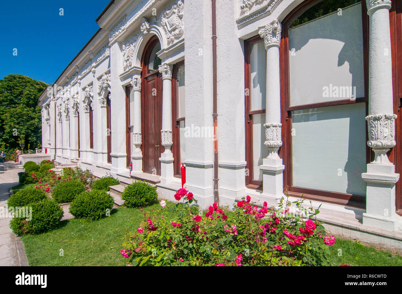 Grand Kiosk Or Mecidiye Kiosk In The Topkapi Palace, Istanbul, Turkey ...