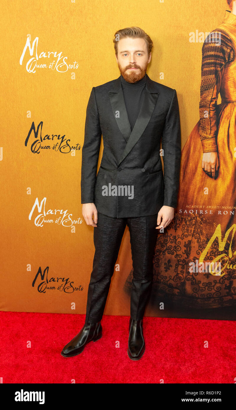 Actor jack lowden hi-res stock photography and images - Alamy