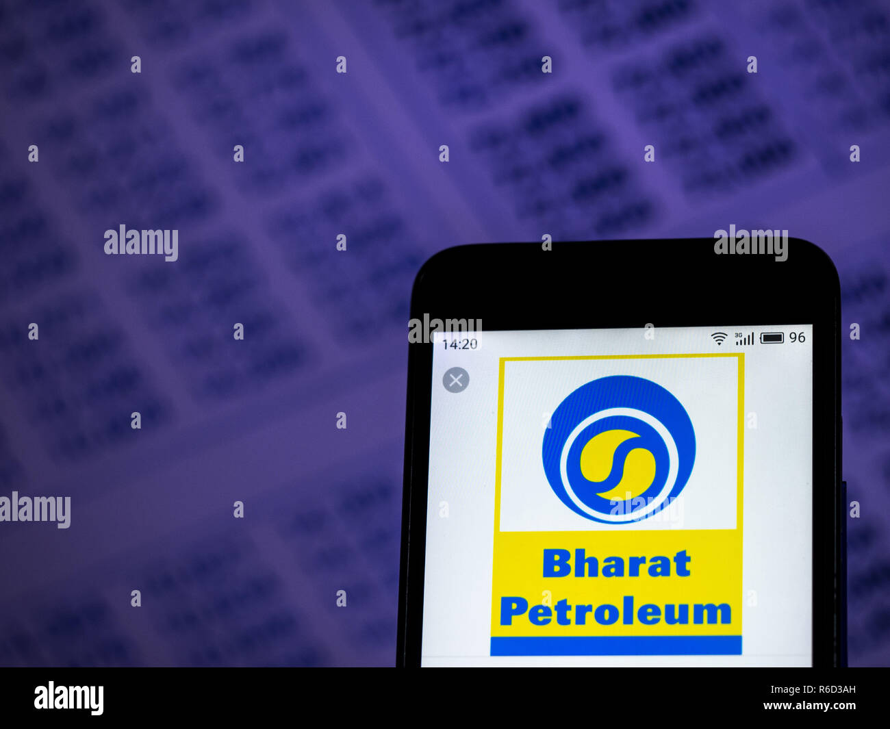 Bharat petroleum corporation limited hi-res stock photography and ...