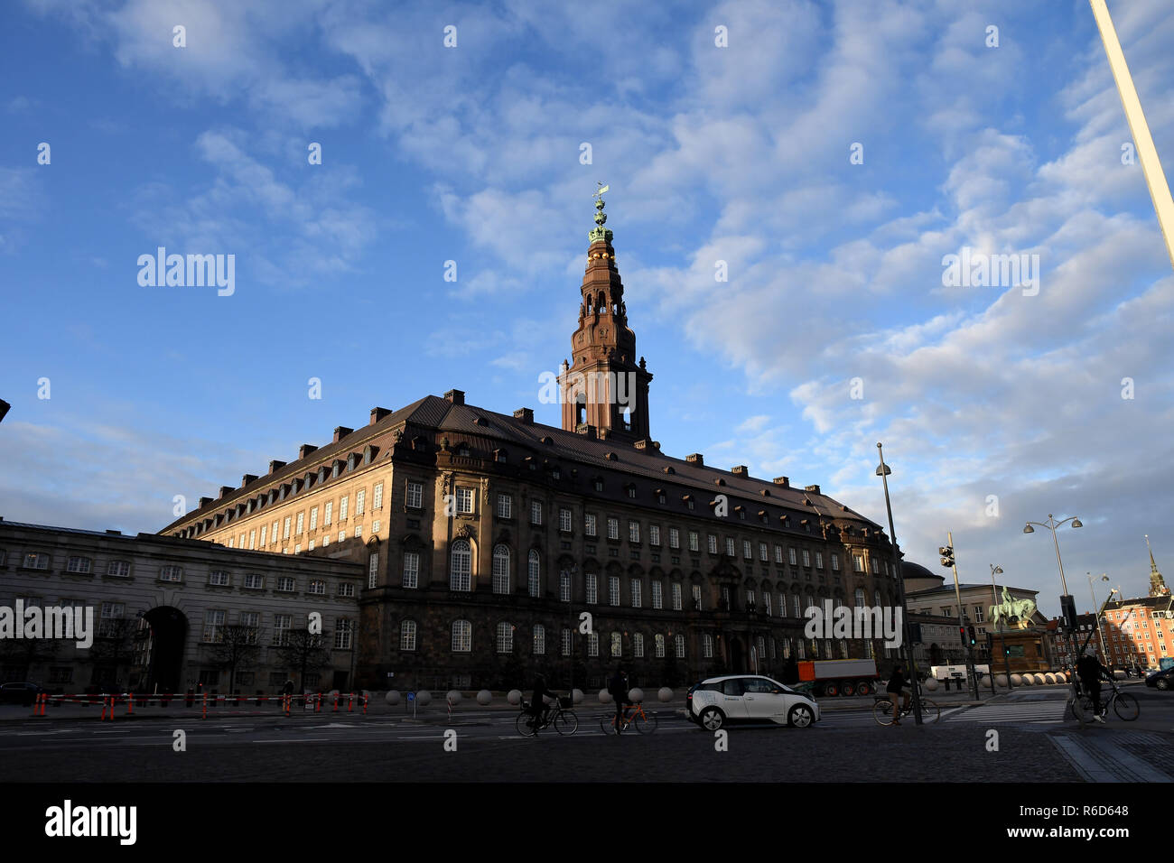 Copenhagen, Denmark. 5th Dec 2018. Christmas tree outside Christianborg ...