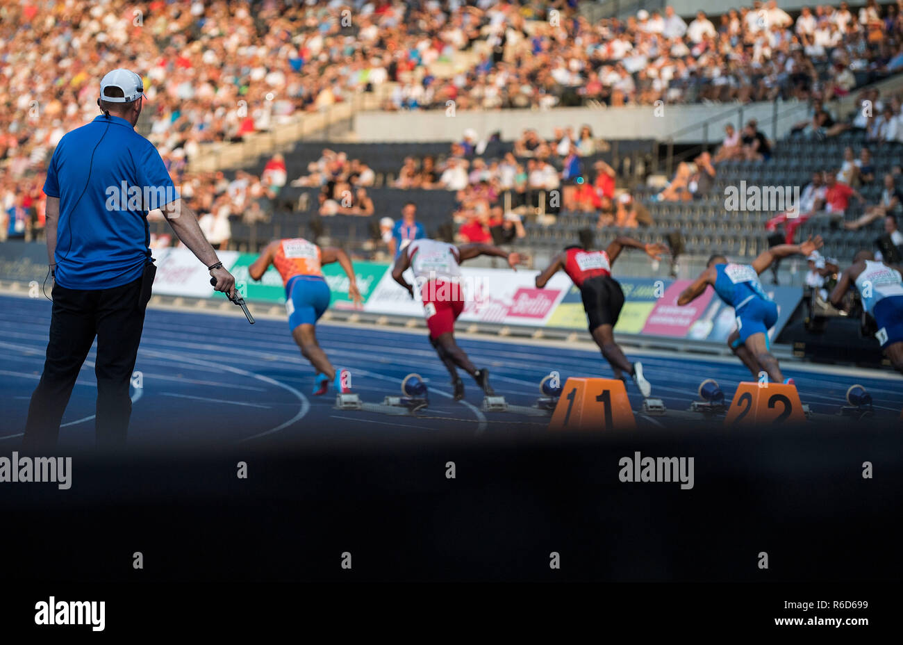 Starter Pistol High Resolution Stock Photography and Images - Alamy