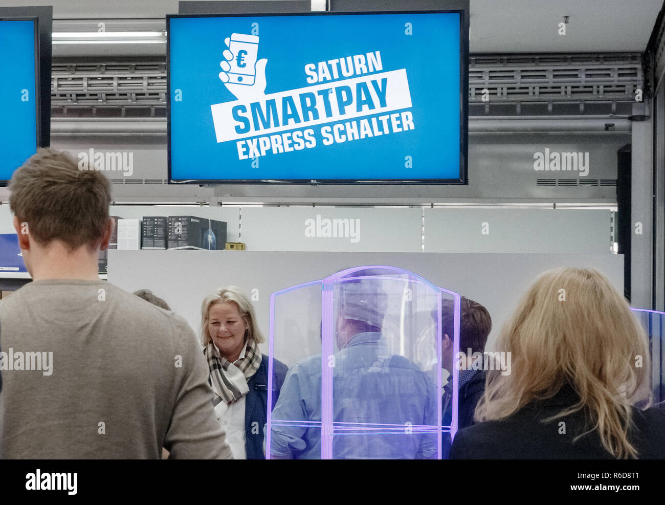 Smartpay hi-res stock photography and images - Alamy